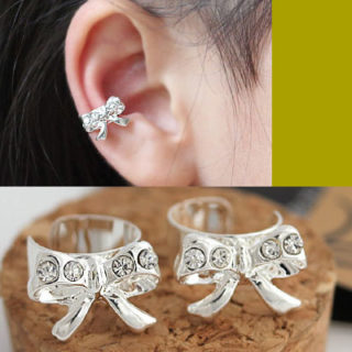 The Hunger Games Themed Mockingjay Pin - LilyFair Jewelry